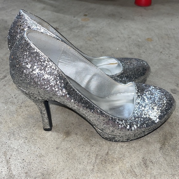 Deb | Shoes | Silver Glittery Heels | Poshmark
